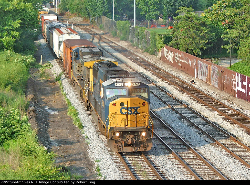 CSX 8749 Q439